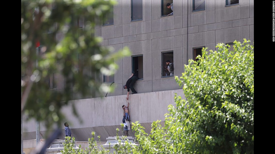 Iran Attacks Revolutionary Guards Blame Saudis For Tehran Attacks Cnn