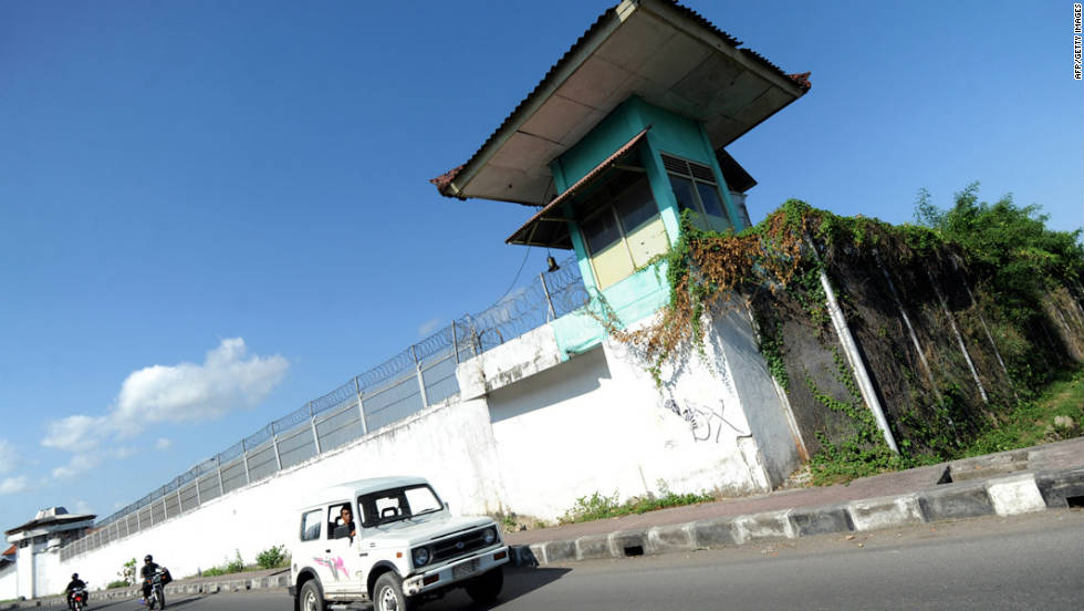 Australian teen could face jail in Indonesia for drug charges - CNN