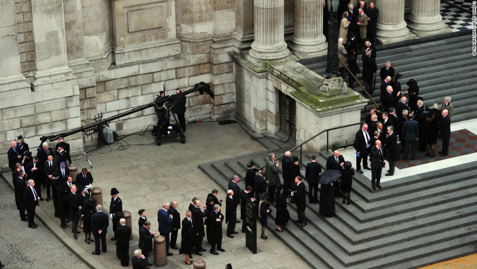 Margaret Thatcher's coffin leaves St. Paul's for private burial - CNN