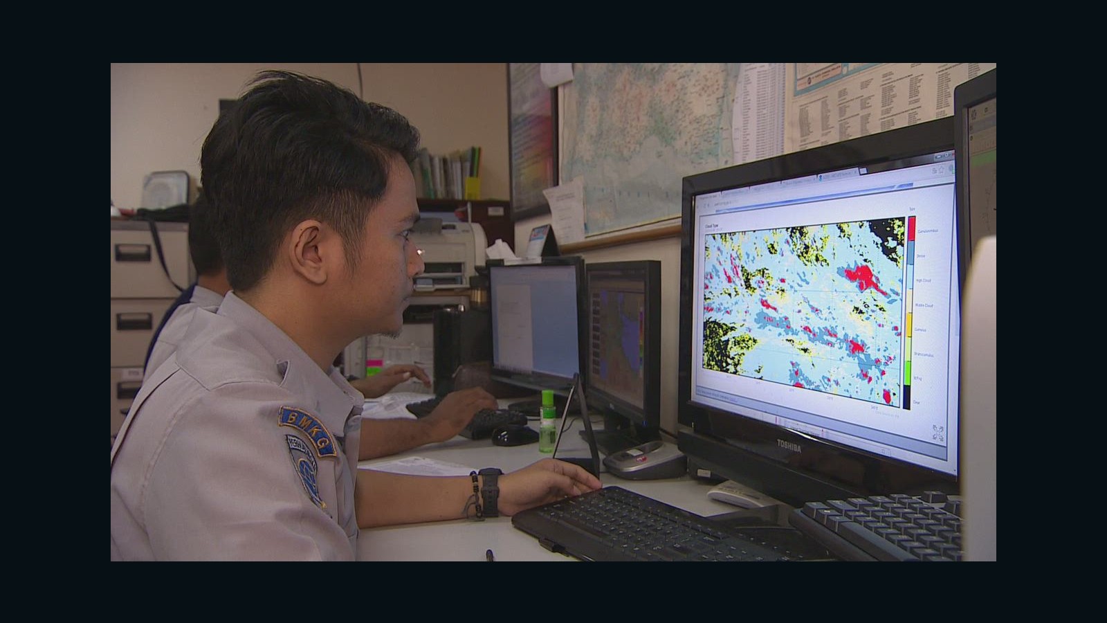 Black boxes reveal new clues in AirAsia crash - CNN Video Black boxes reveal new clues in AirAsia crash - CNN Video
