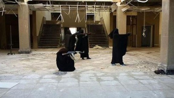 U S Considers Whether Isis Wives Playing Role In Operations