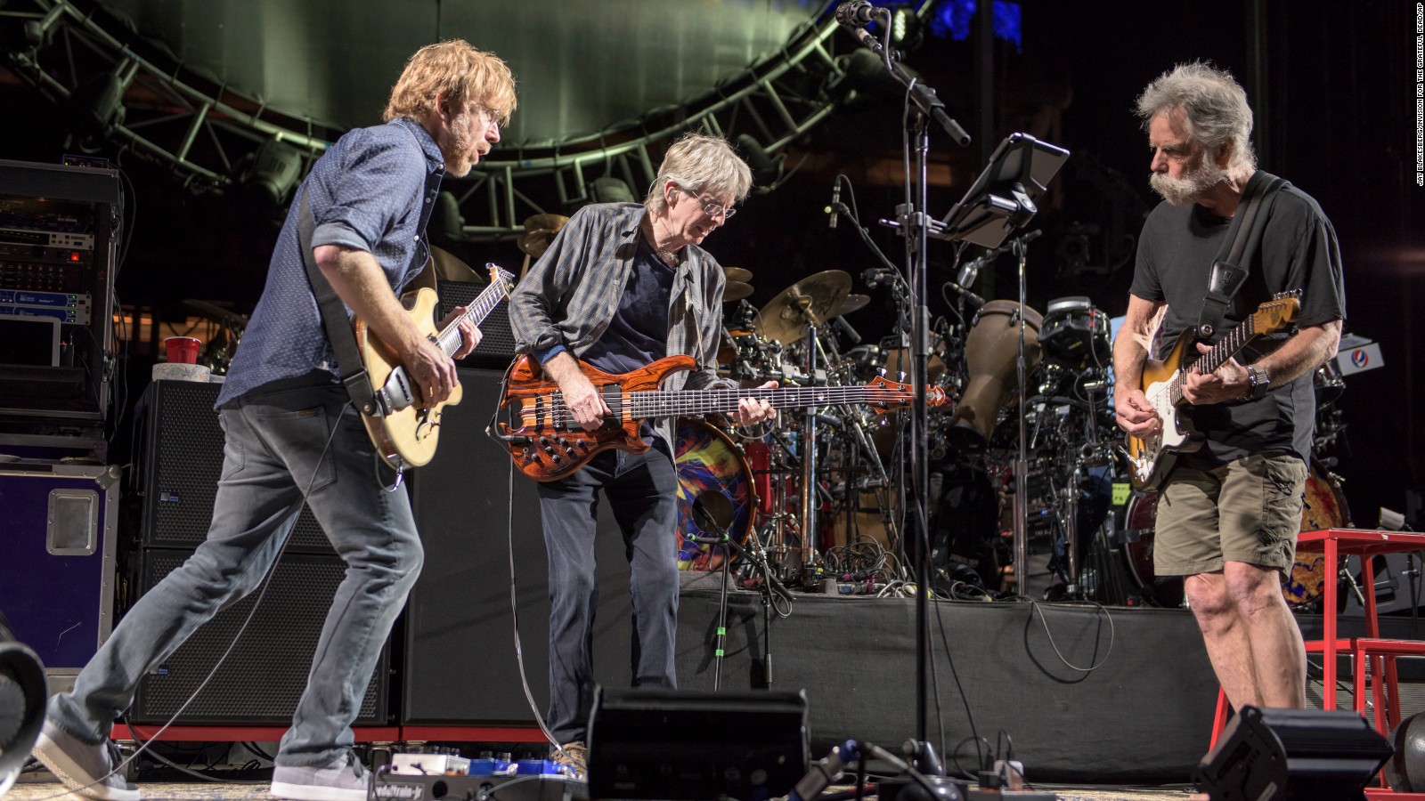 Grateful Dead's long, strange trip to end in Chicago - CNN