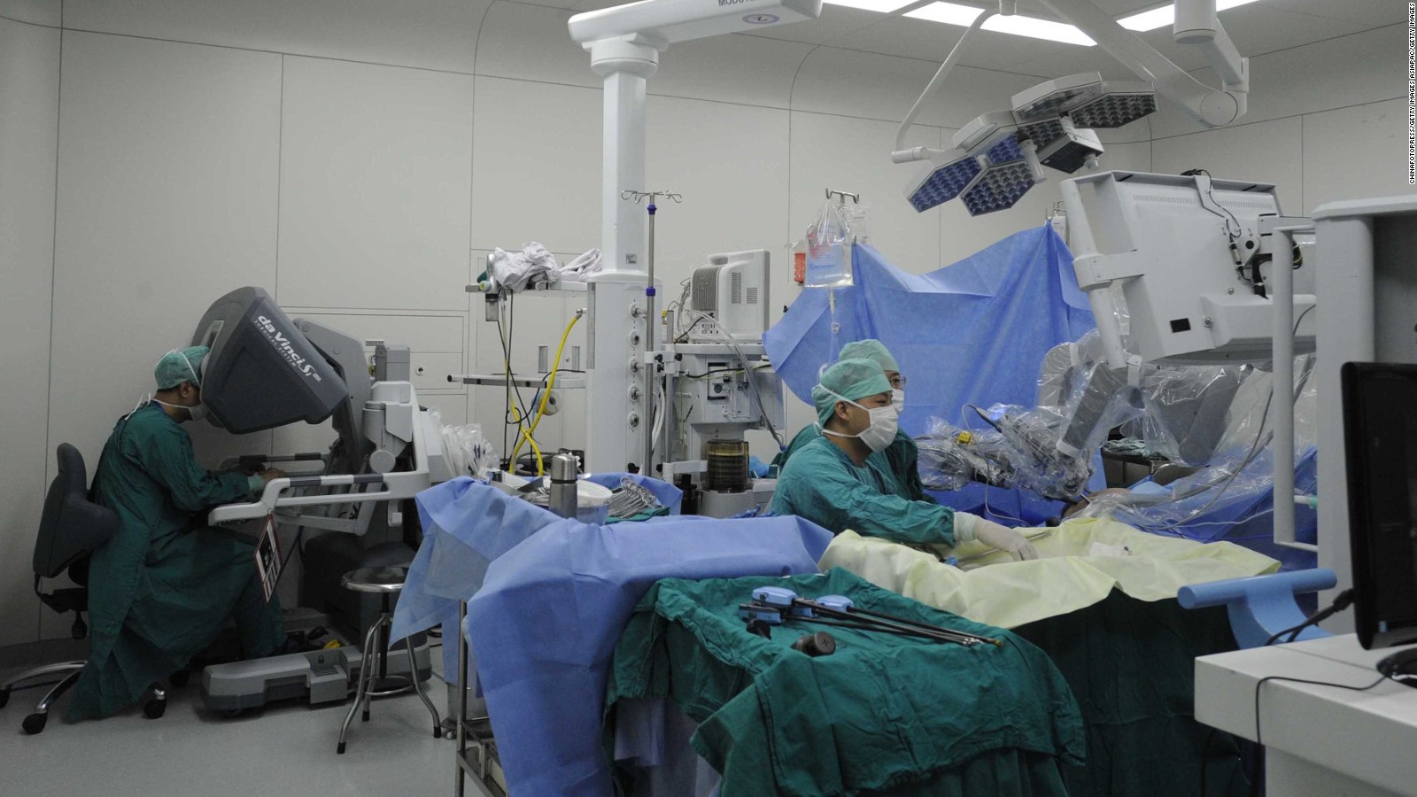 Doctor uses iPad to conduct remote surgery in Gaza - CNN