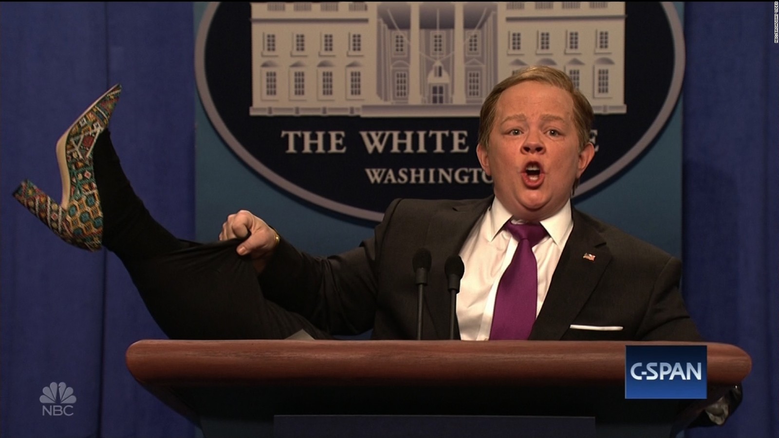 Melissa McCarthy returns to 'SNL' as Spicer - CNN Video Melissa McCarthy returns to 'SNL' as Spicer - CNN Video