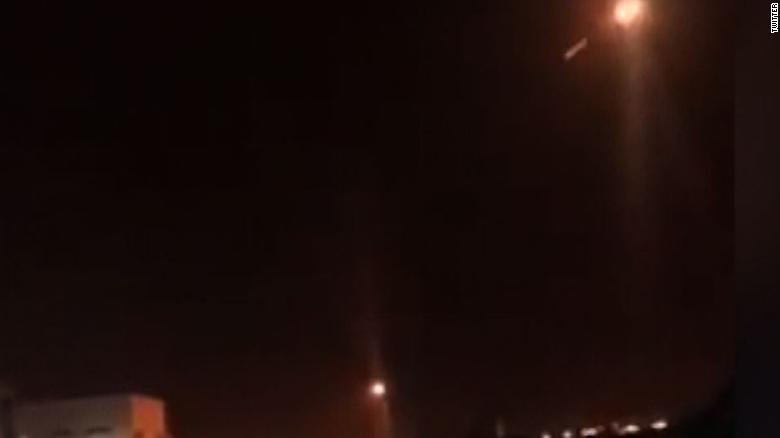 Arabia Saudita Interceptó Misil Balístico Lanzado Por Yemen Cnn Video