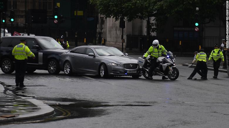 Boris Johnsons Car Involved In Crash Outside Uk Parliament Cnn