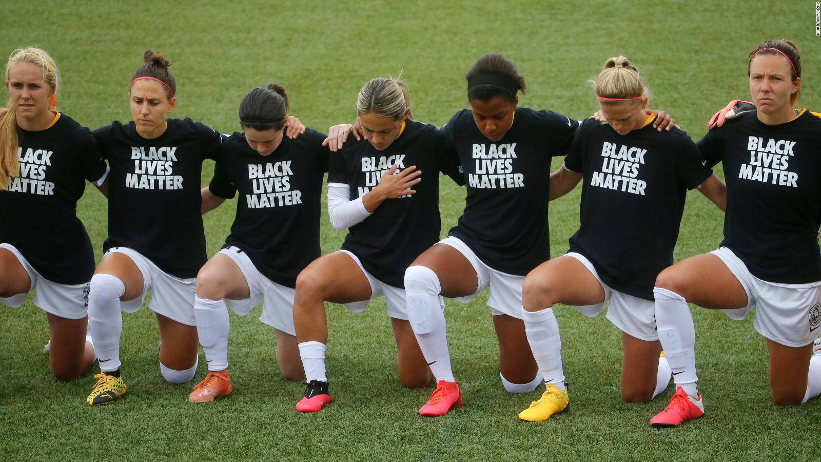 Womens Soccer League Players And Officials Kneel During Anthem Cnn