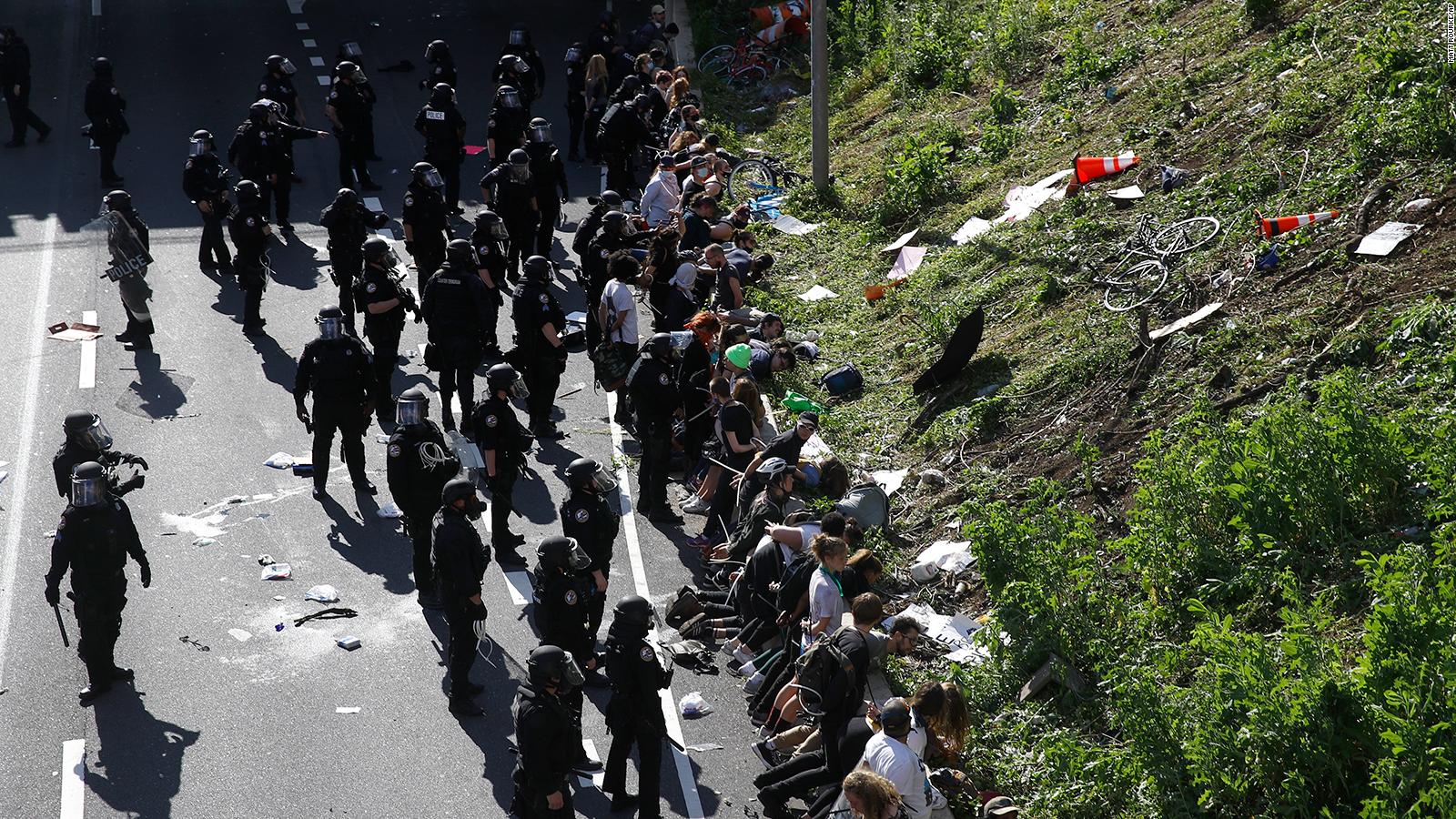 Philadelphia City Council Passes Bill Banning Use Of Tear Gas Rubber