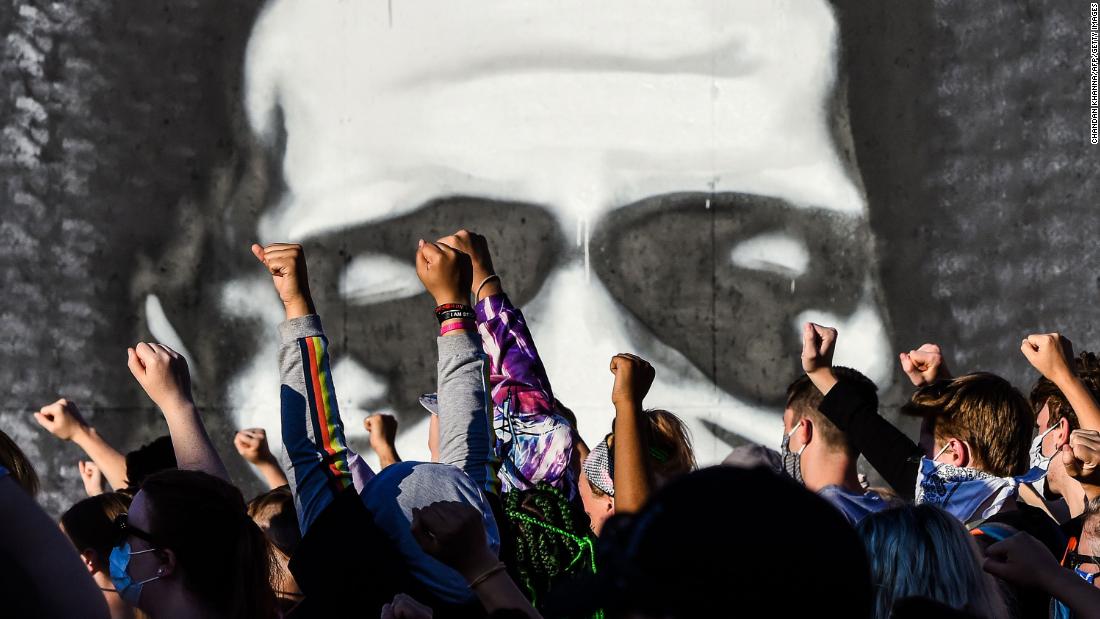Behind The Mistaken Raid By Chicago Police On An Innocent Social Worker