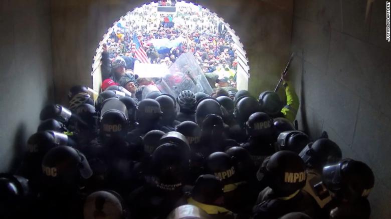 New January 6 Video Shows Three Hours Of Assault On Police Cnnpolitics