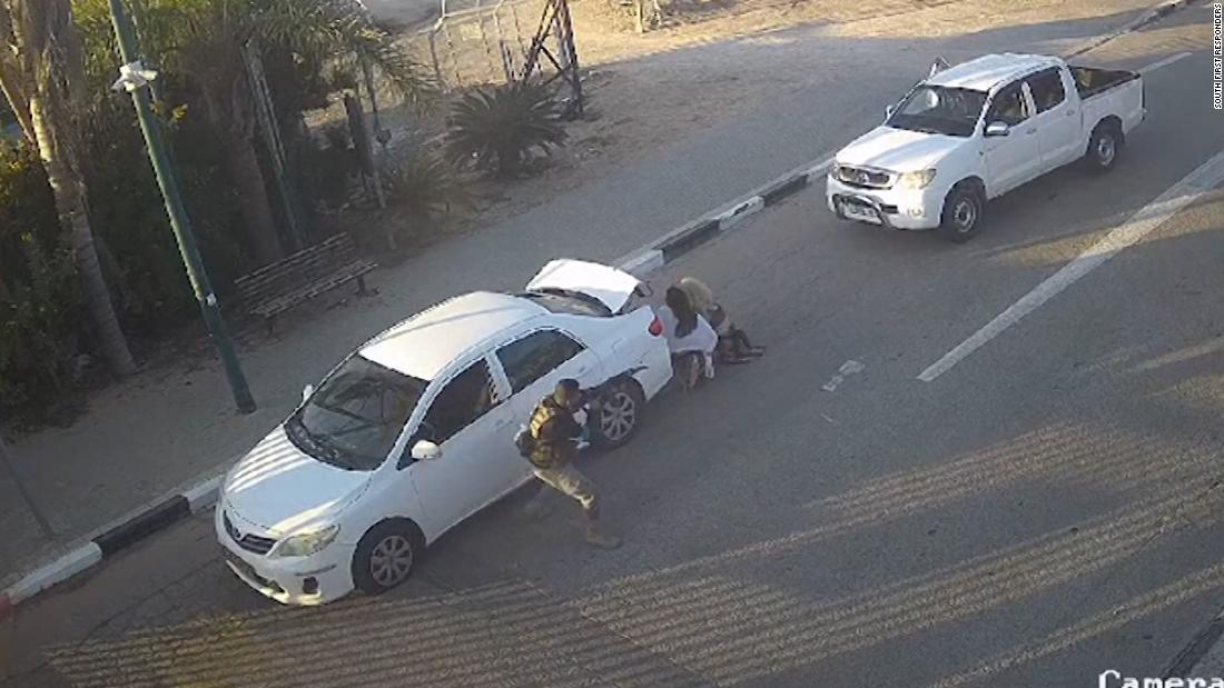 Un Vídeo De Seguridad Muestra A Dos Mujeres Atrapadas En El Fuego